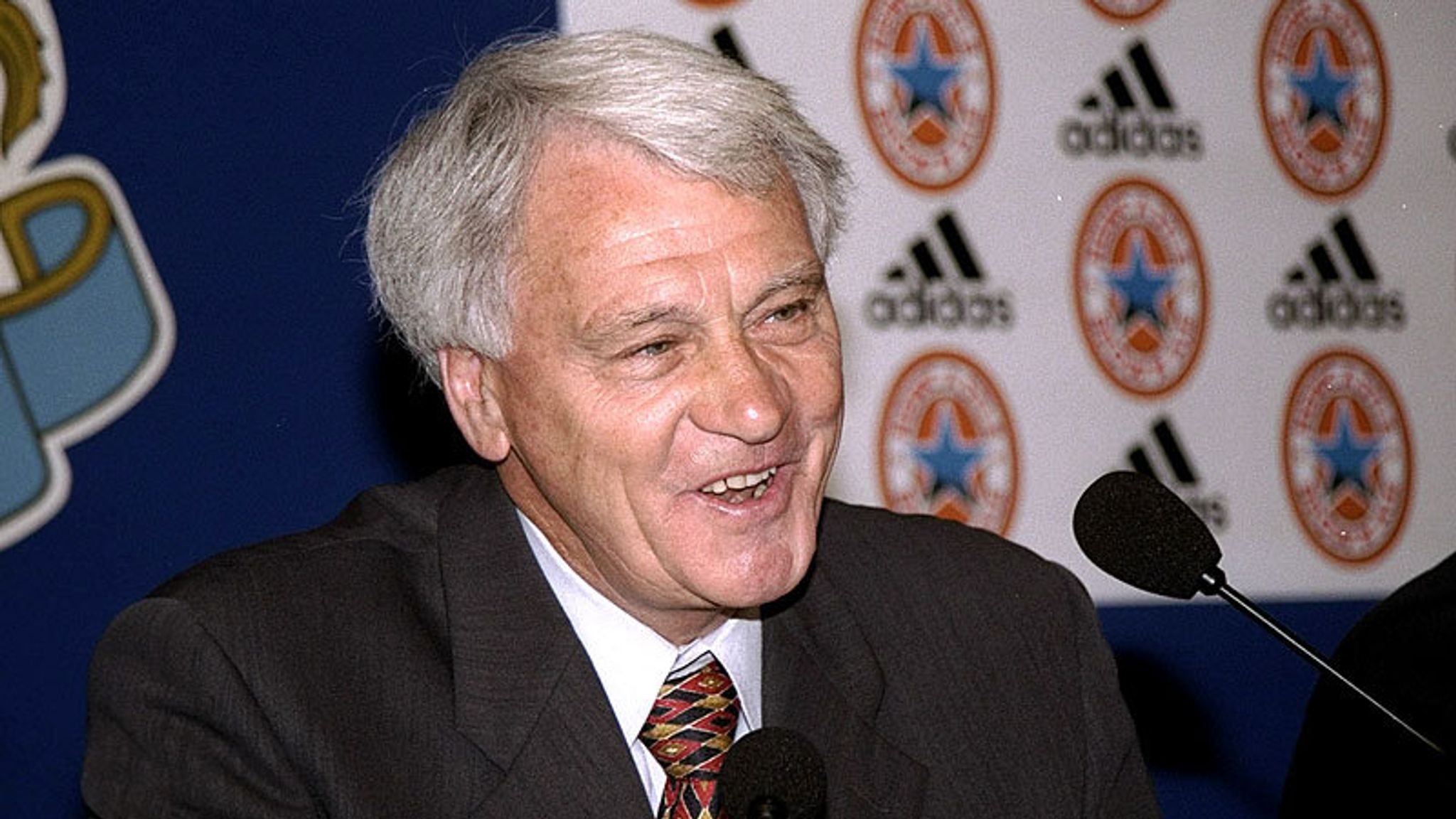 Robson tributes | Football News | Sky Sports