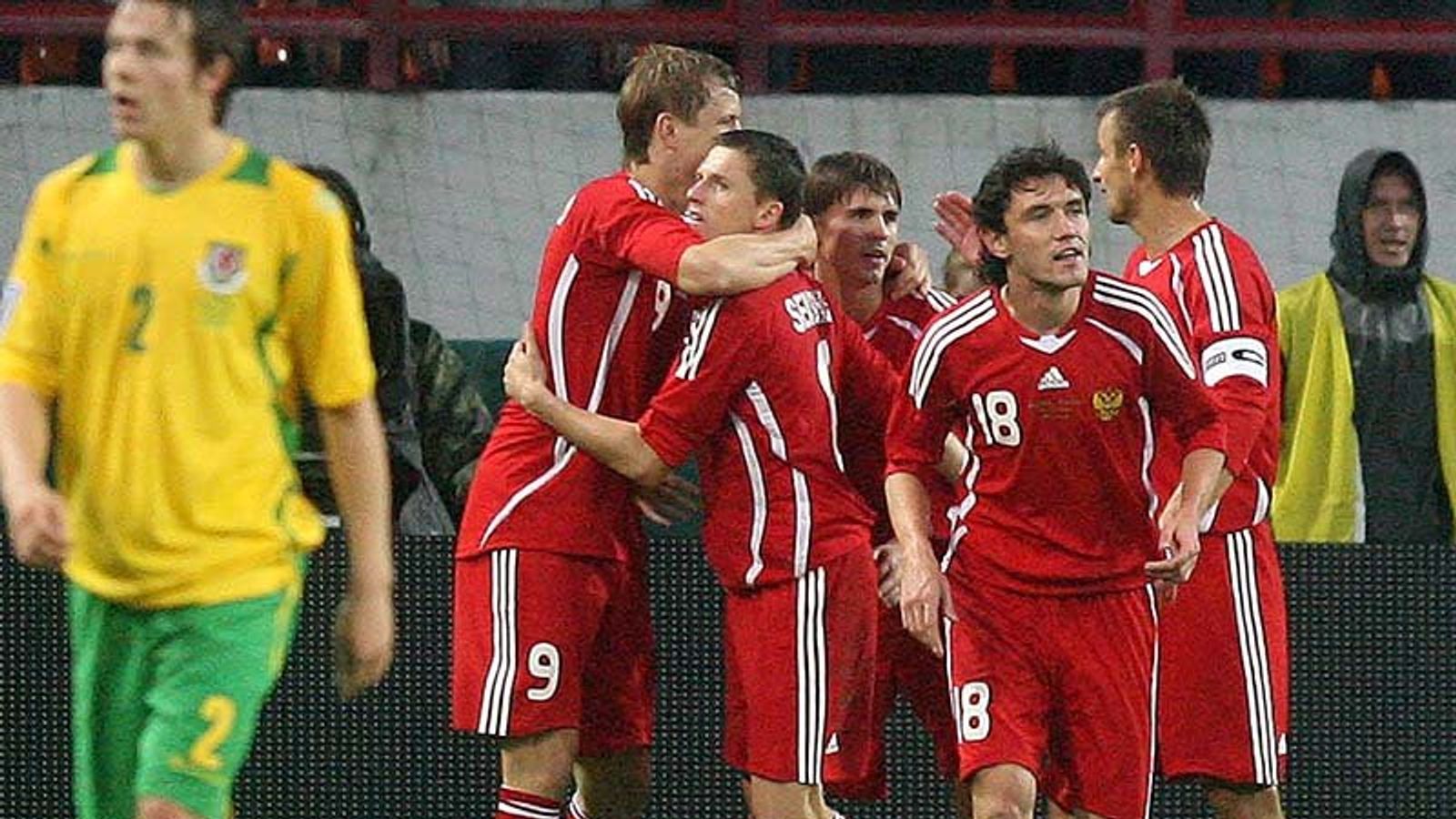 Russia deny brave Wales | Football News | Sky Sports