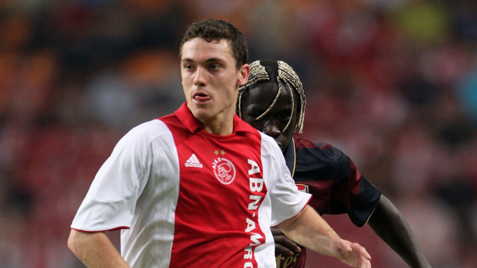 Arsenal medical for Vermaelen | Football News | Sky Sports