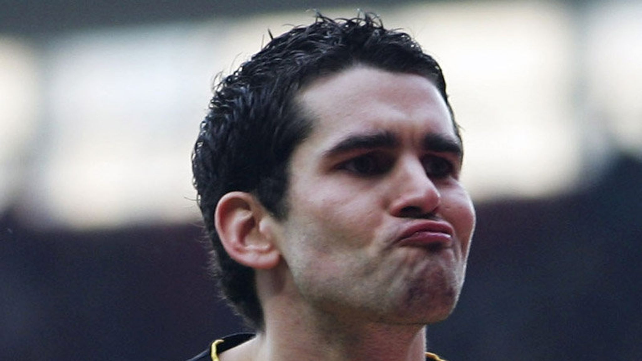Ten man Pools hang on | Football News | Sky Sports