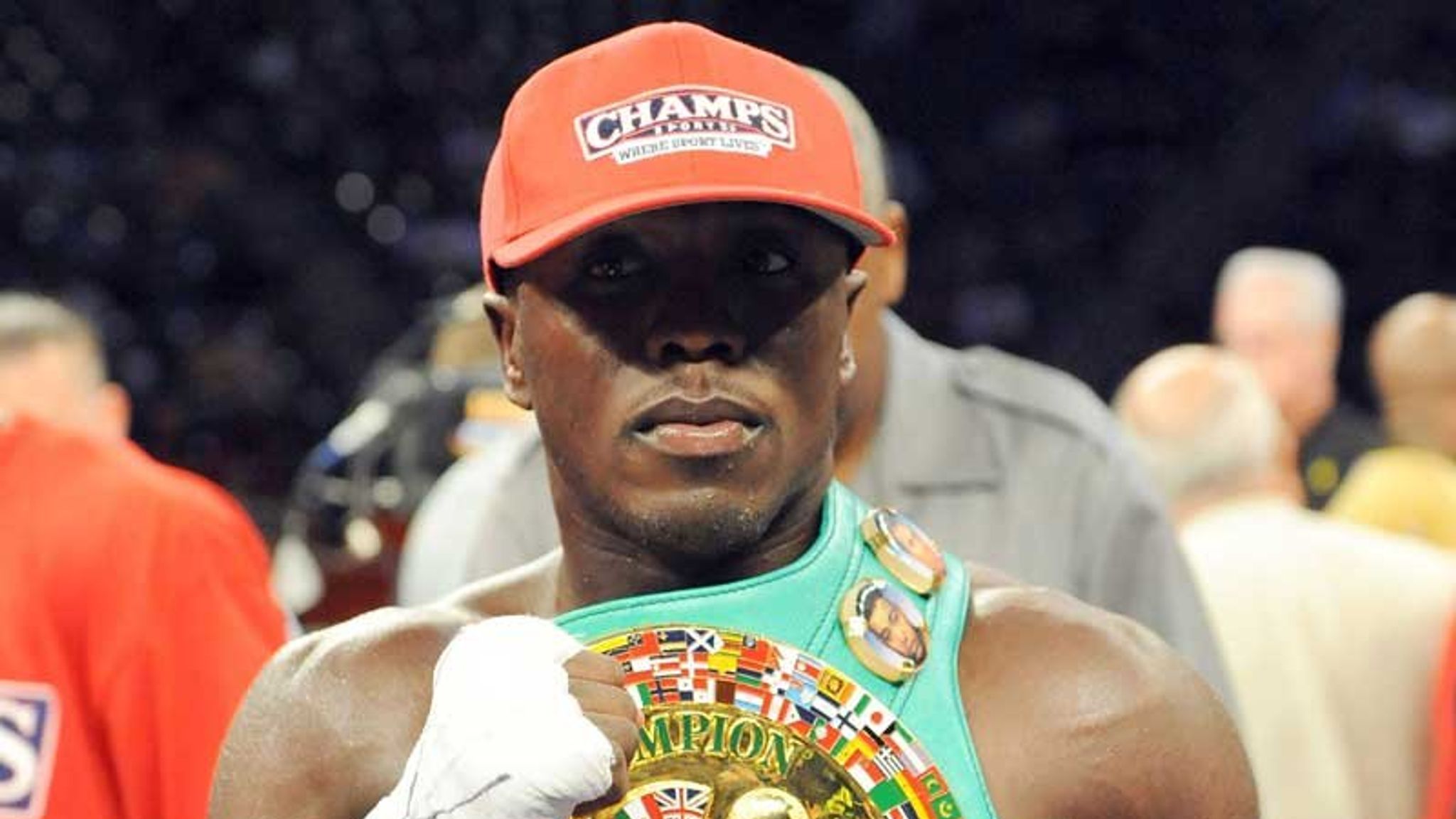 Points win for Berto | Boxing News | Sky Sports