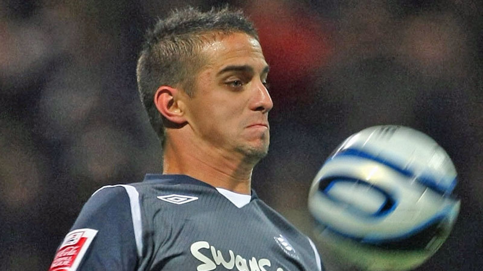 Bodde hits back at Swans | Football News | Sky Sports