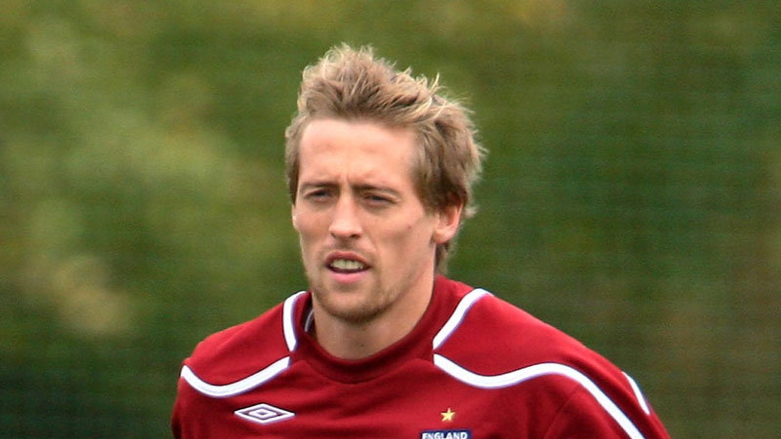 Crouch praise for 'honest' Harry | Football News | Sky Sports