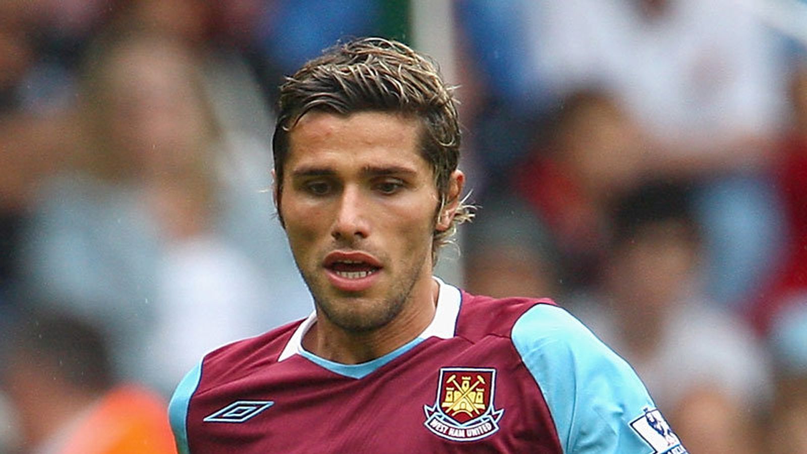 Roma tracking Behrami | Football News | Sky Sports