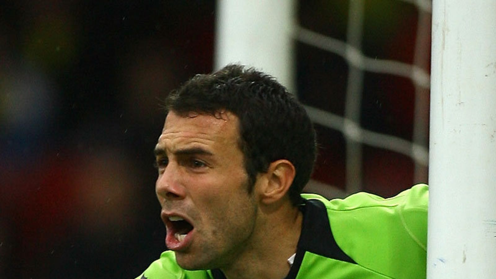 Lee agrees 12-month extension | Football News | Sky Sports