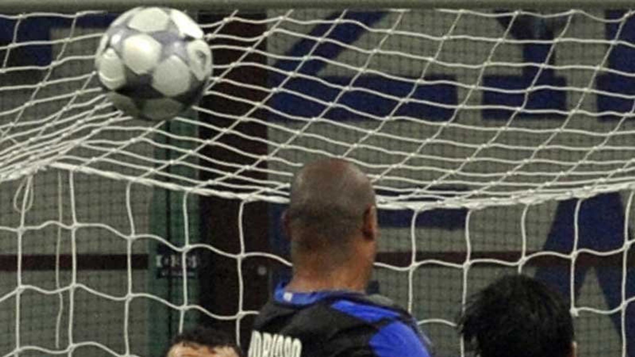Adriano goal puts Inter clear | Football News | Sky Sports