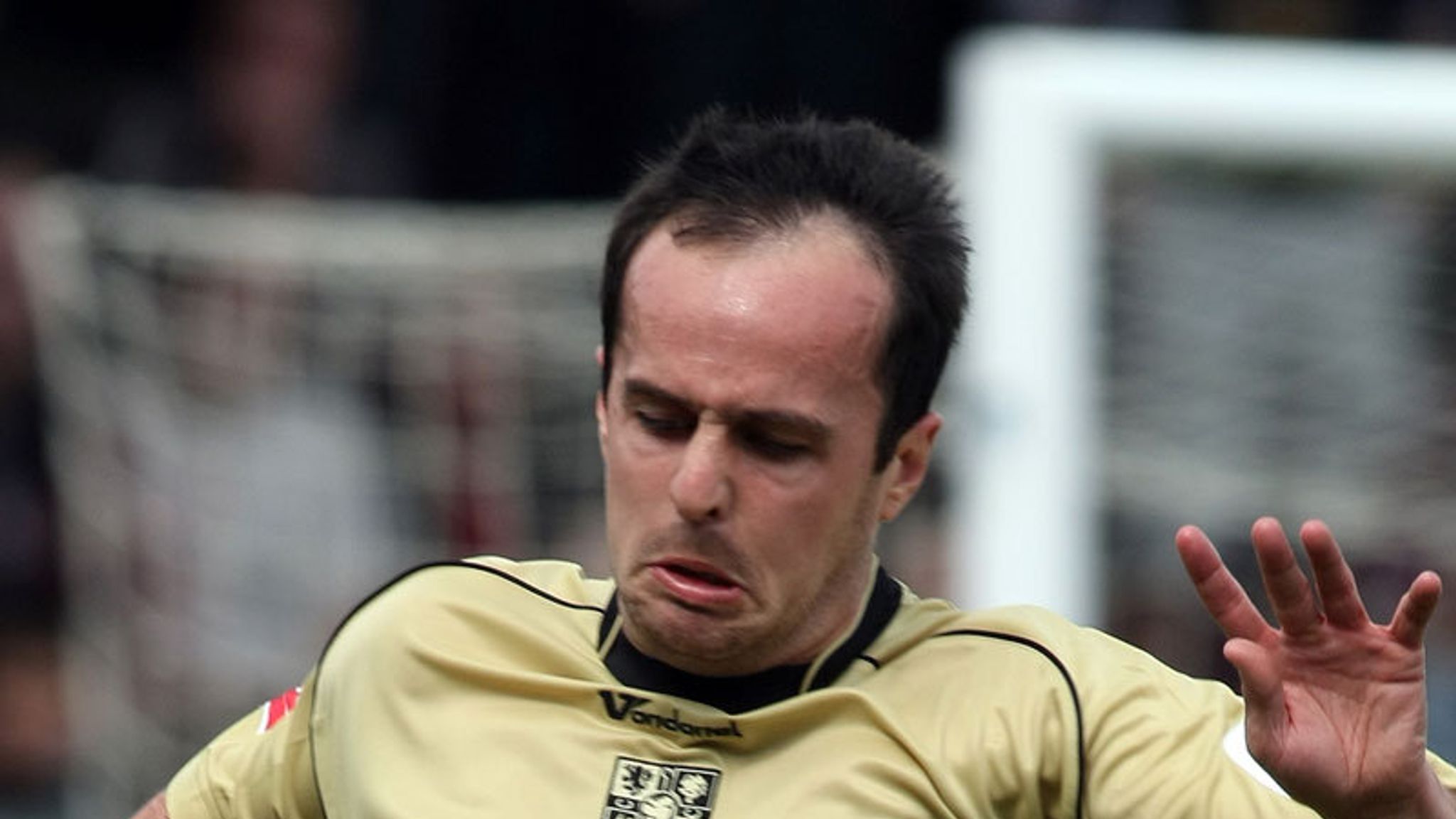 Shuker strike sinks Orient | Football News | Sky Sports