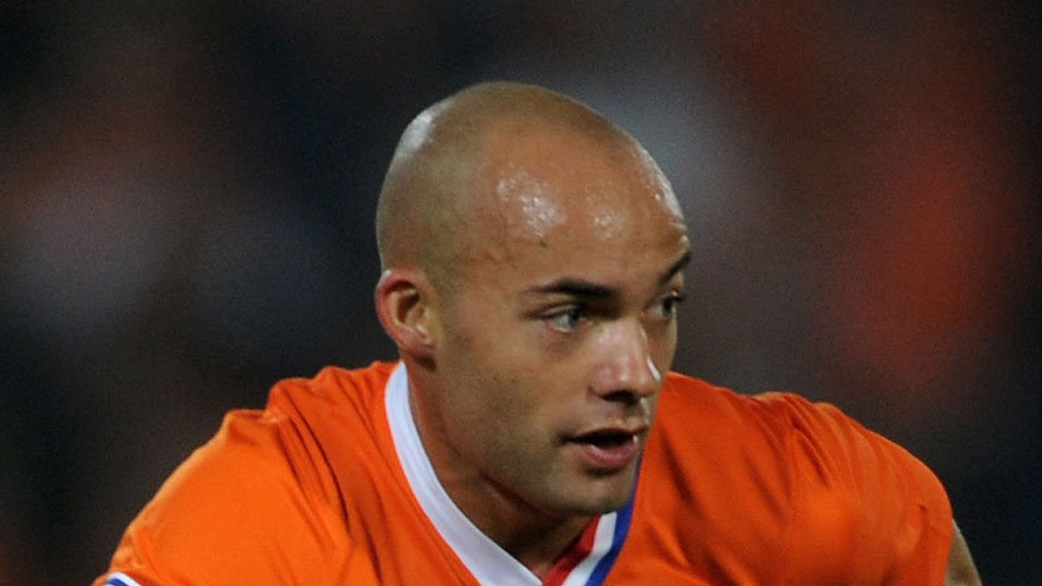 Valencia eye De Zeeuw | Football News | Sky Sports