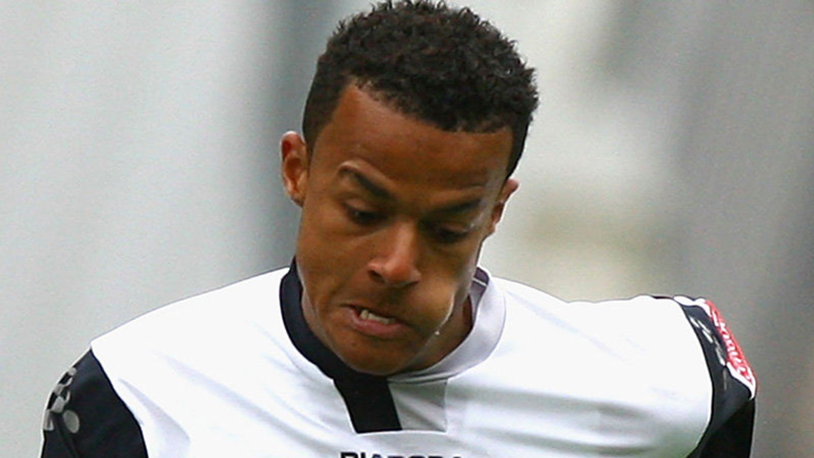 Whaley extends Dale stay | Football News | Sky Sports