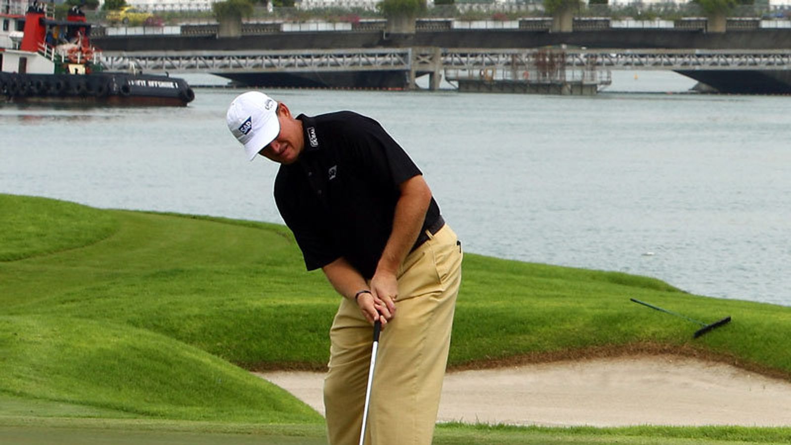 Els snatches early lead | Golf News | Sky Sports