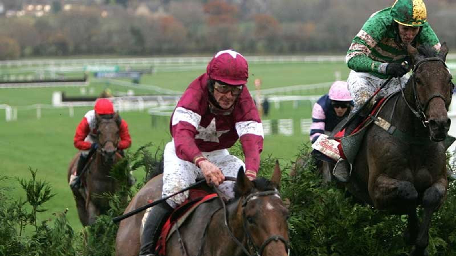 Russell holds the key to Dix | Racing News | Sky Sports