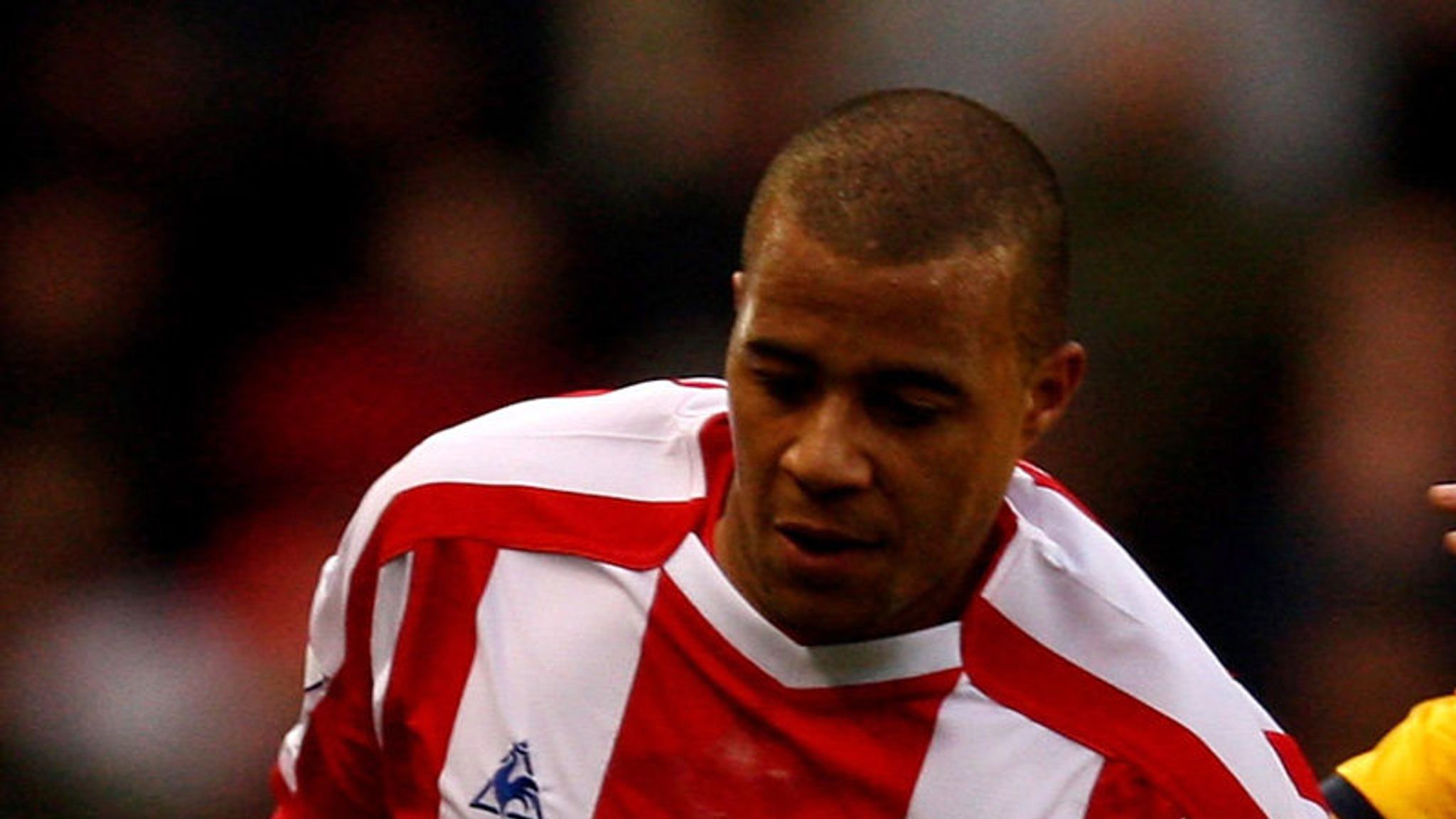 Soares sent to Addicks | Football News | Sky Sports