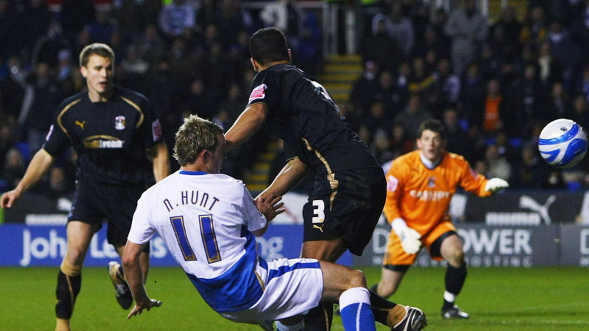 Hunt at the double for Royals | Football News | Sky Sports