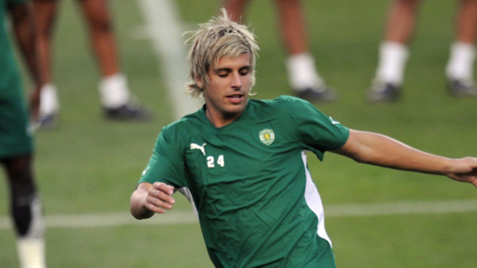 Agent reveals Veloso bids | Football News | Sky Sports