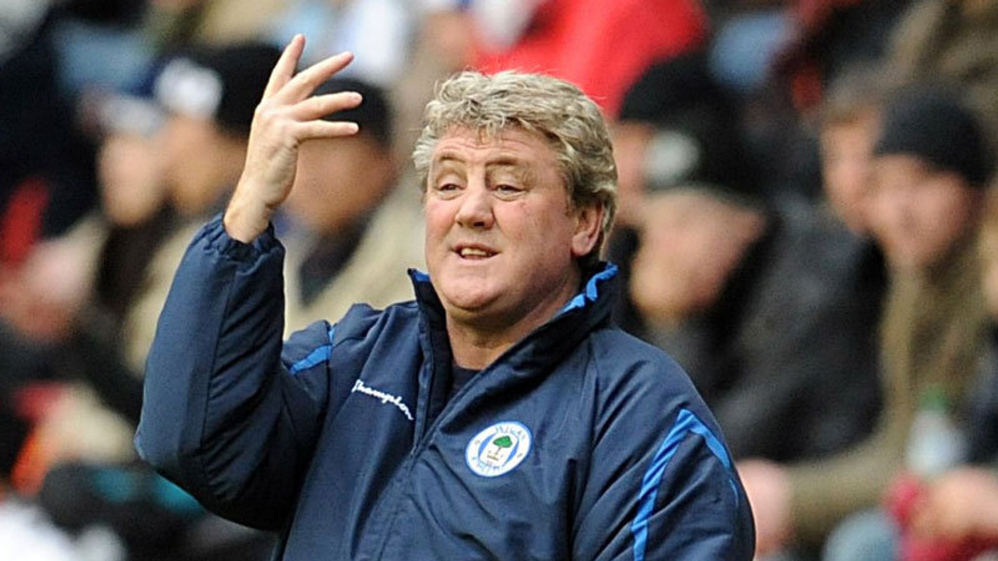 Bruce keen to keep stars | Football News | Sky Sports