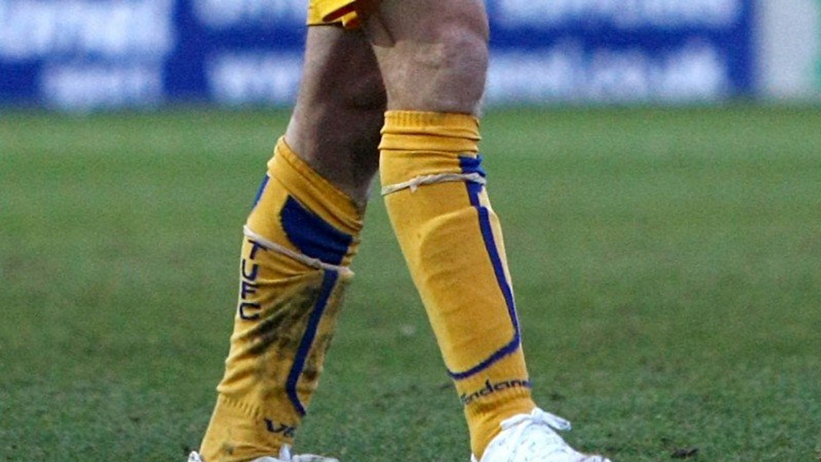 Benyon sticks with Gulls | Football News | Sky Sports