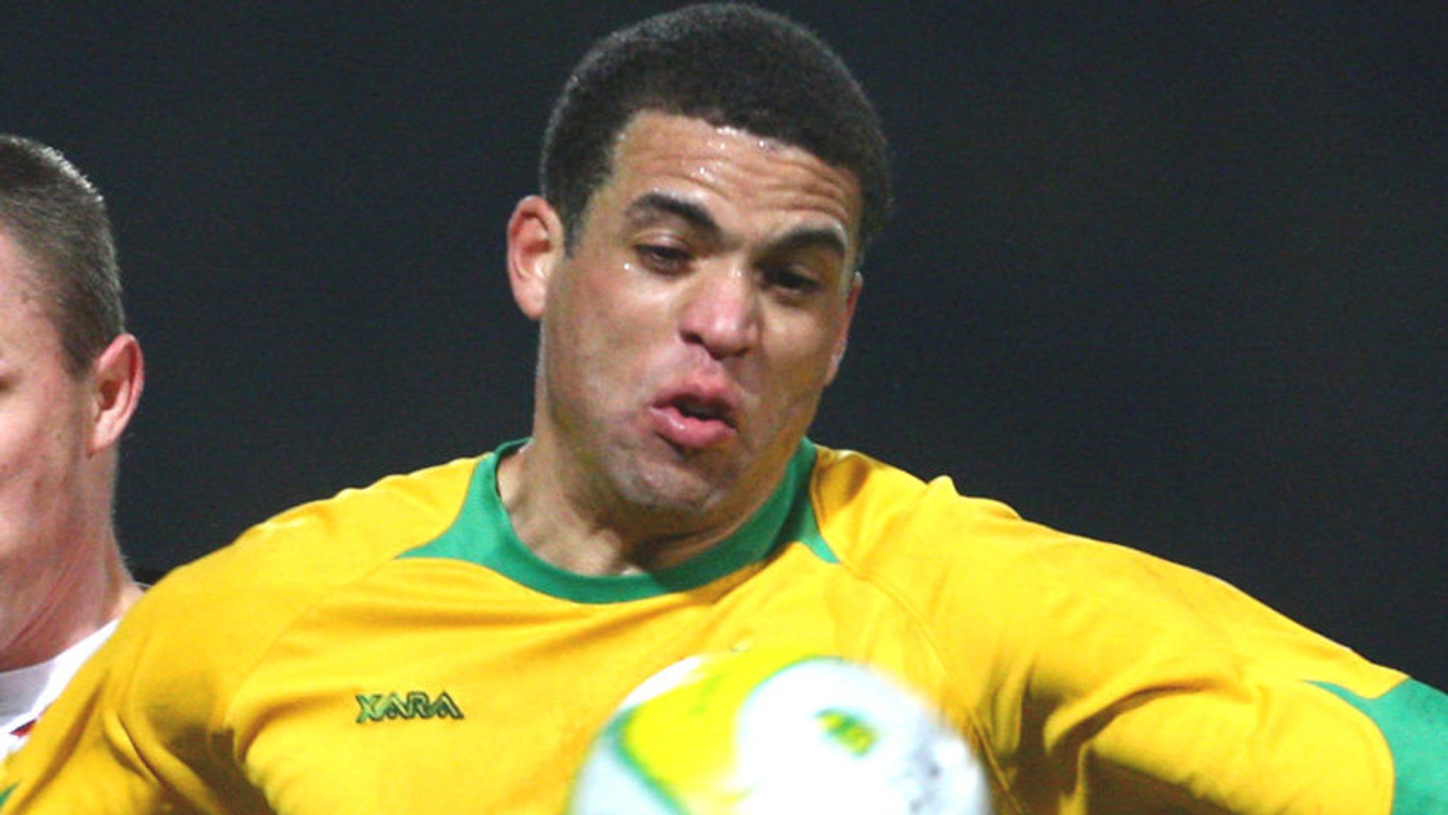 Russell seals Canaries victory | Football News | Sky Sports