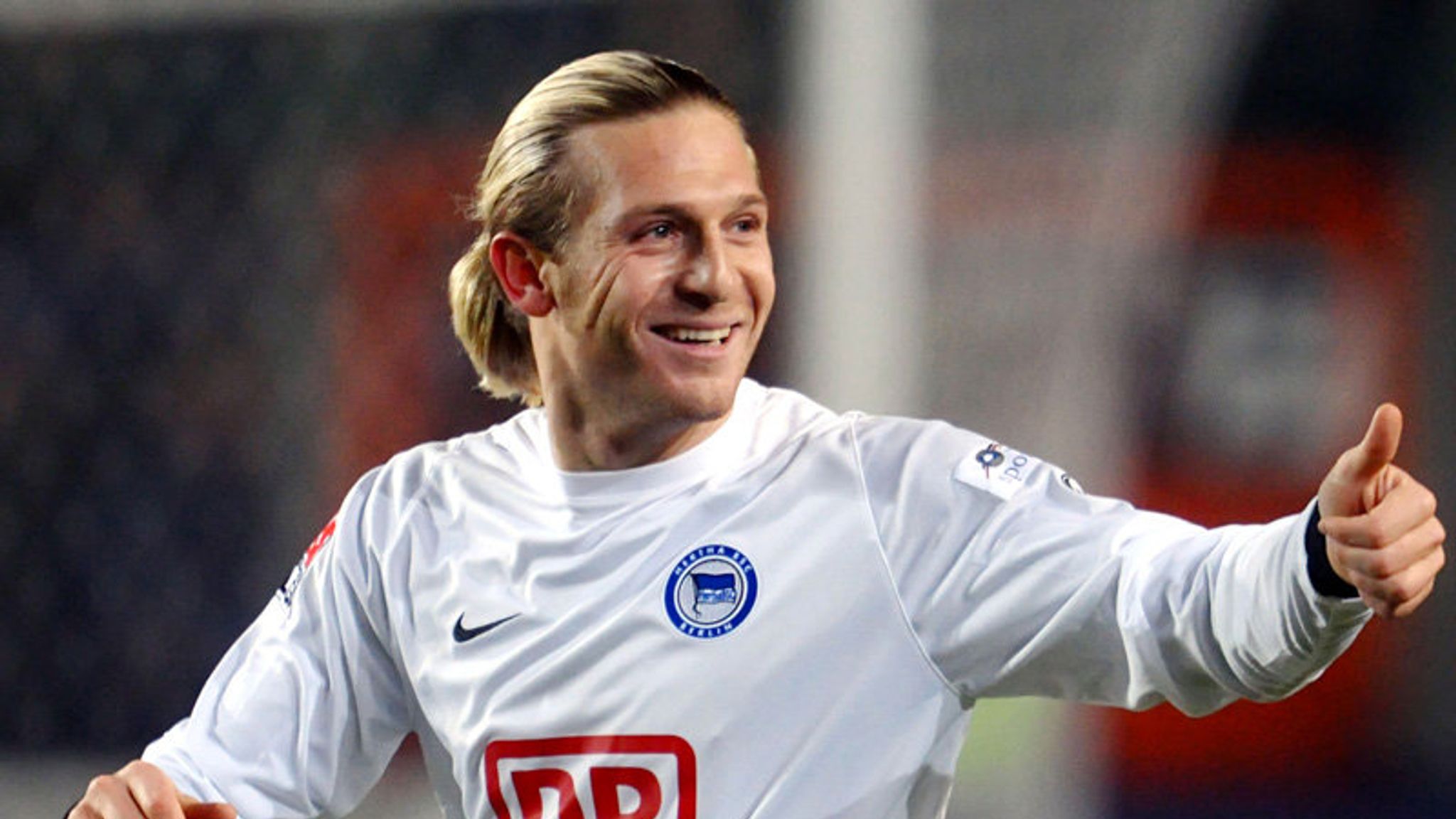 Voronin open to Reds return | Football News | Sky Sports
