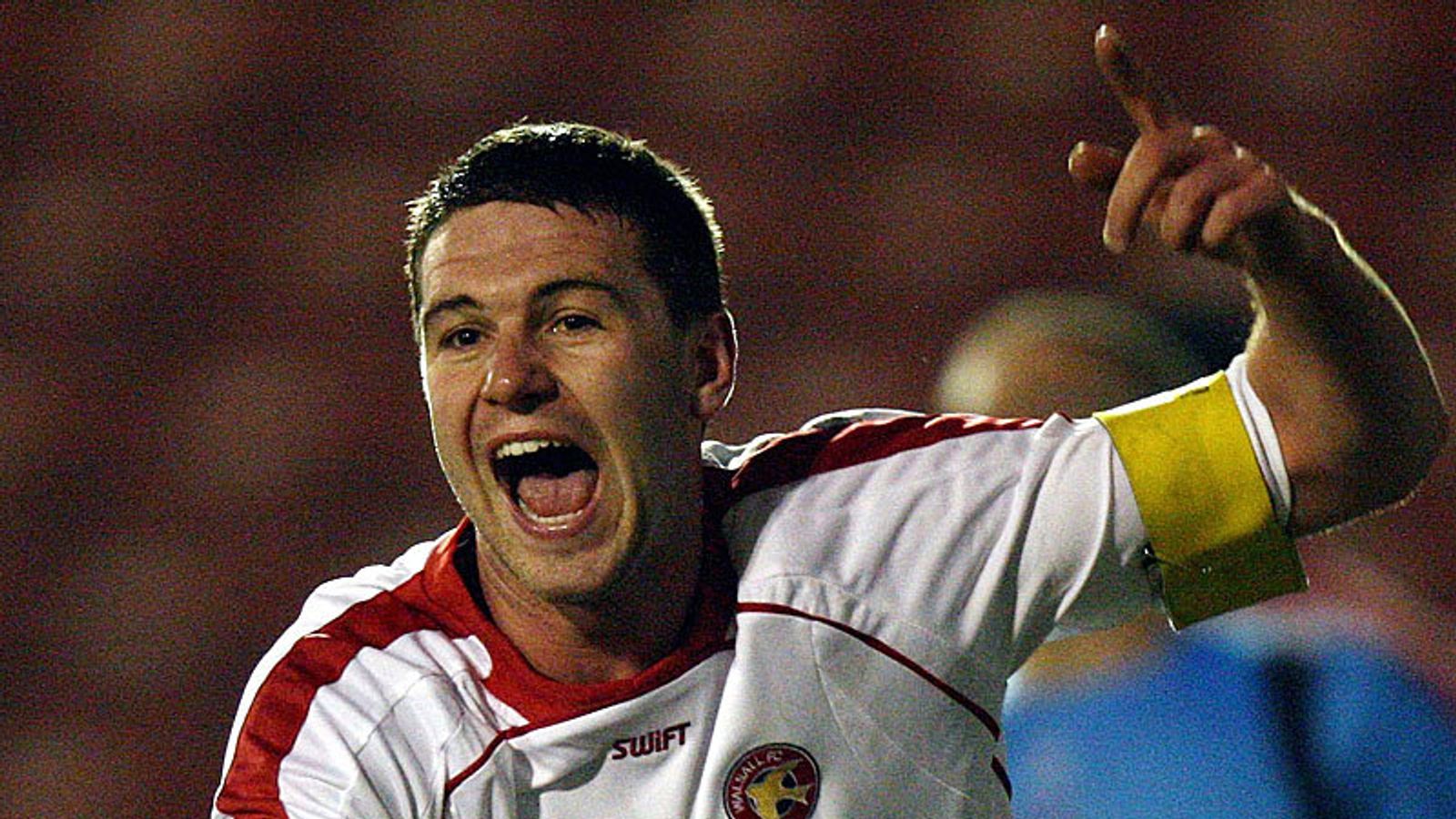 Cardiff set to land Gerrard | Football News | Sky Sports