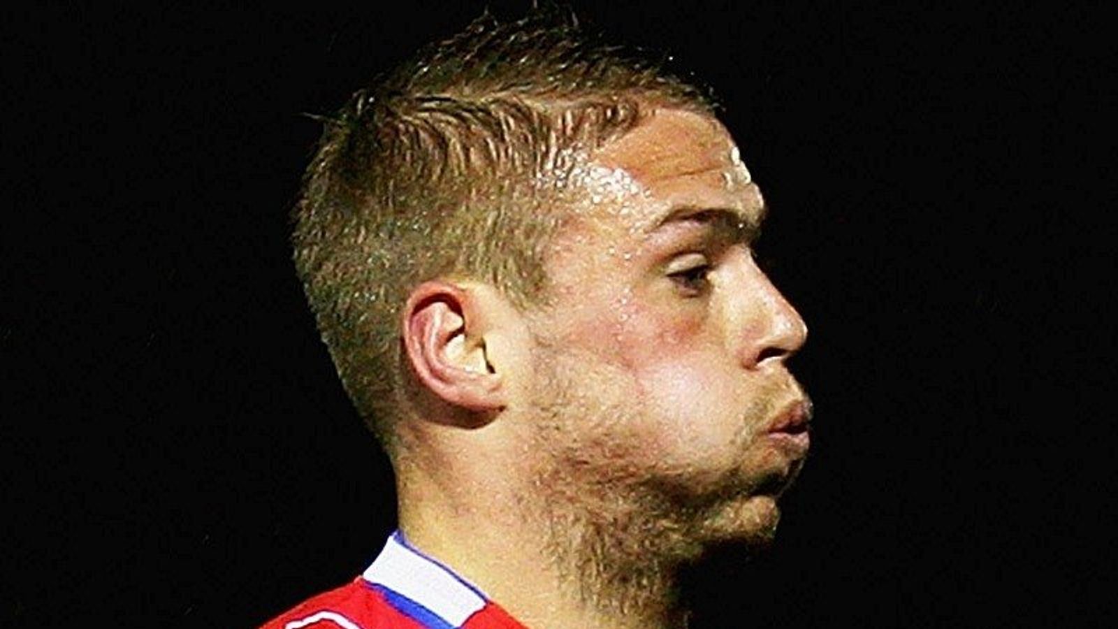 Vale trial for Guy | Football News | Sky Sports