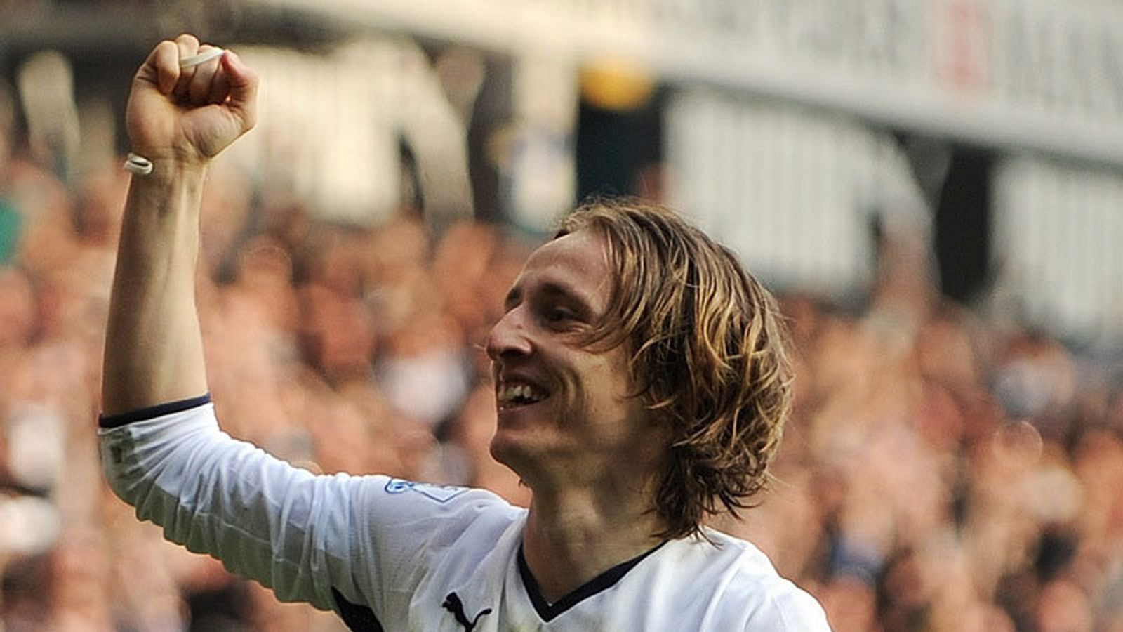 Modric finds his feet | Football News | Sky Sports