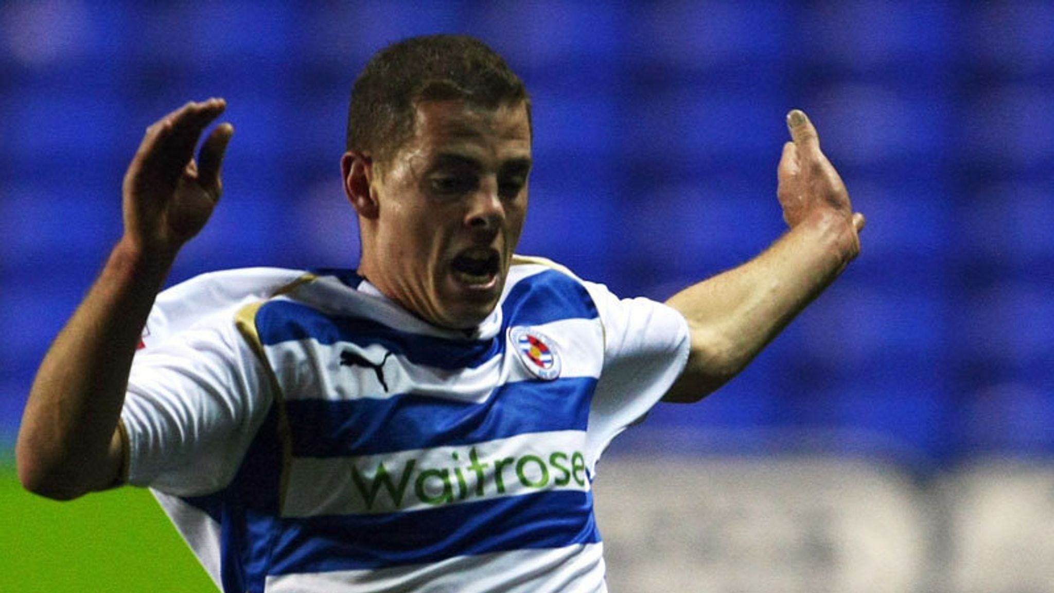 Canaries swoop for Mooney | Football News | Sky Sports