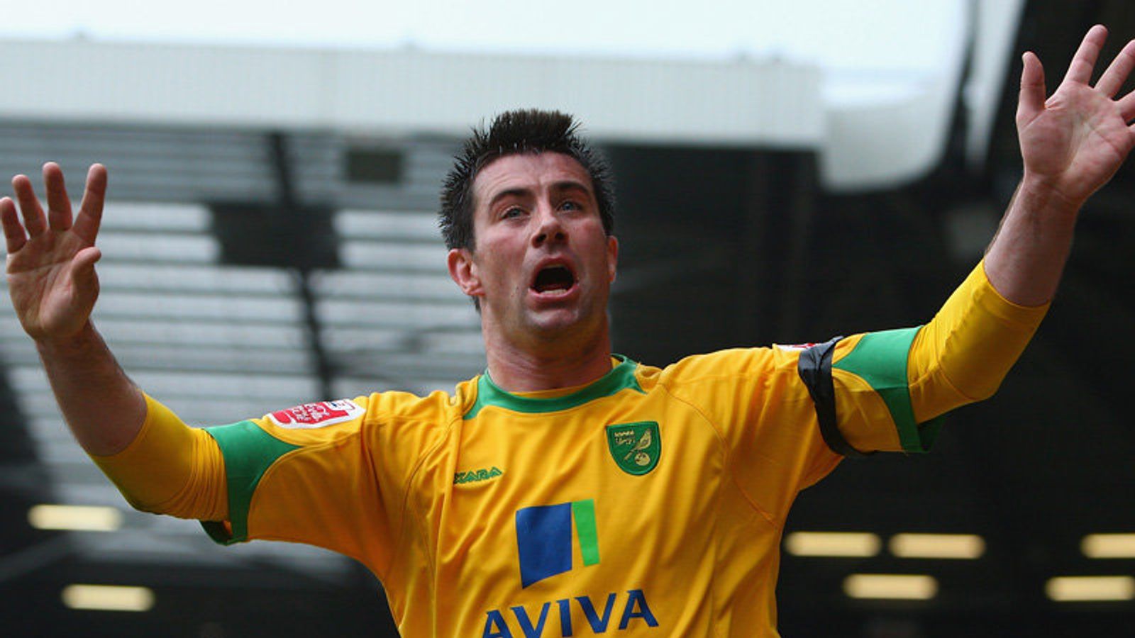 Canaries miss out on Lee | Football News | Sky Sports