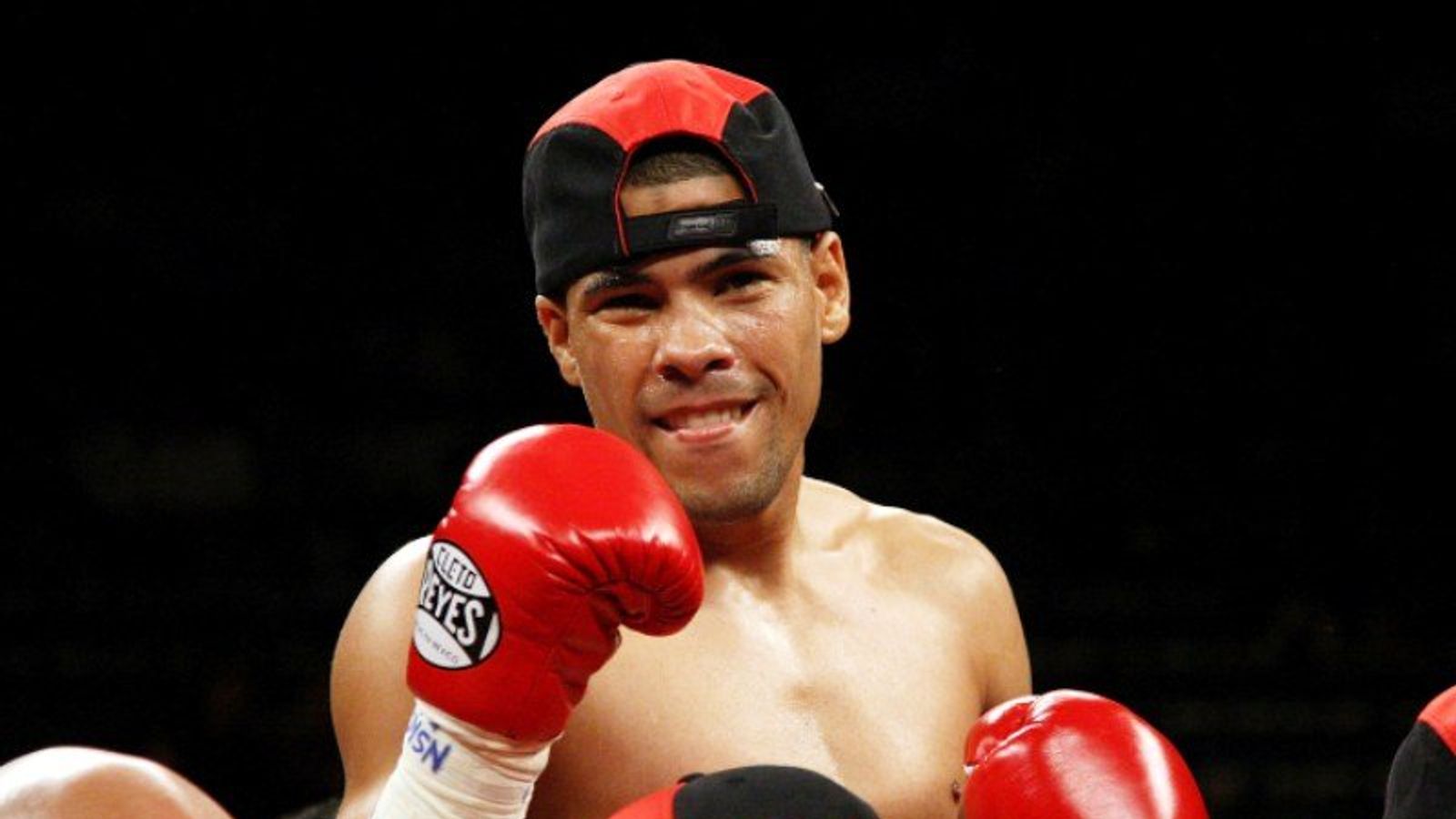 Lopez continues to reign | Boxing News | Sky Sports
