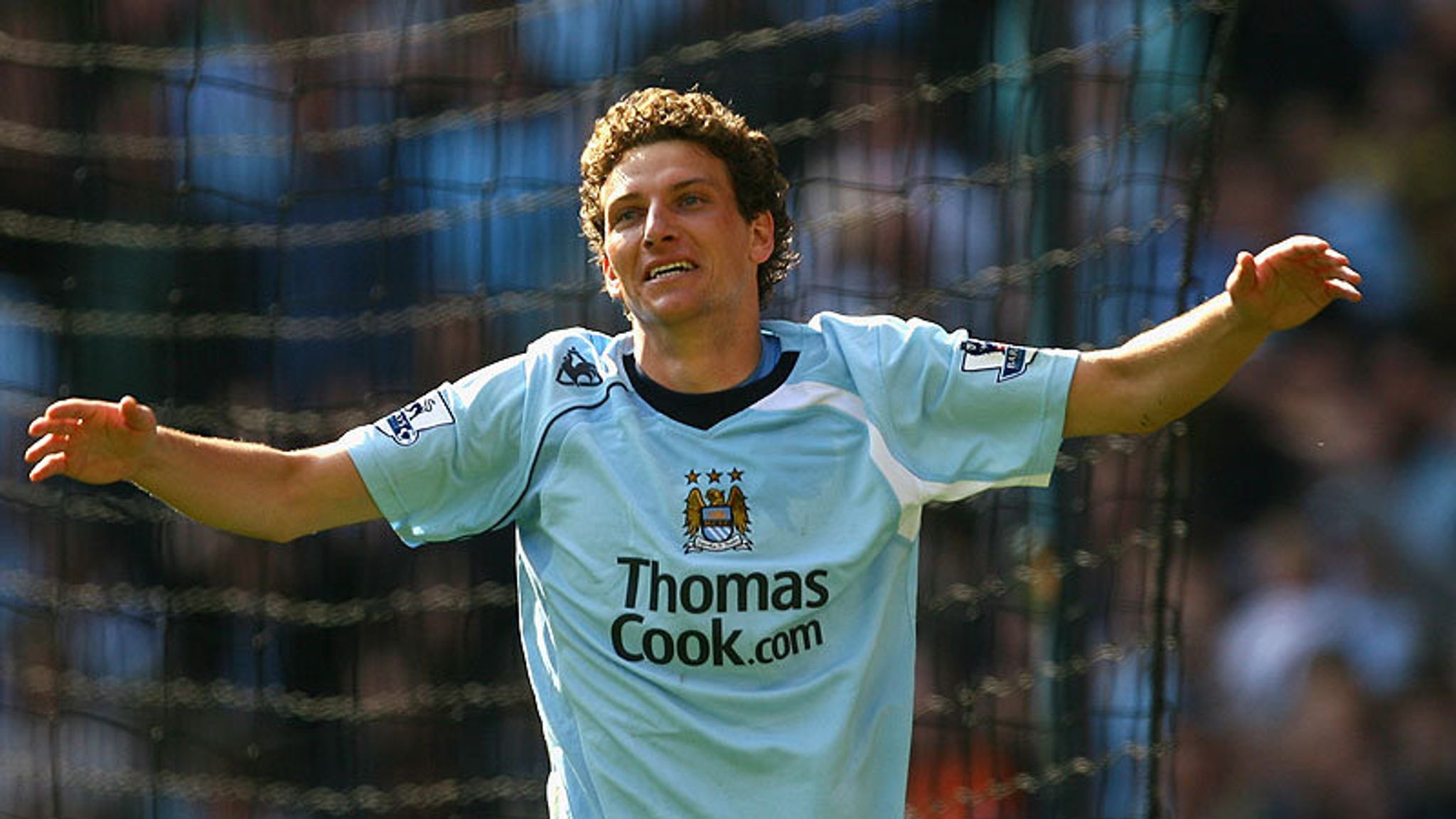 Elano proves his point | Football News | Sky Sports