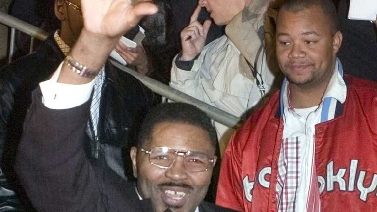 Ex-champ Page dies aged 50 | Boxing News | Sky Sports