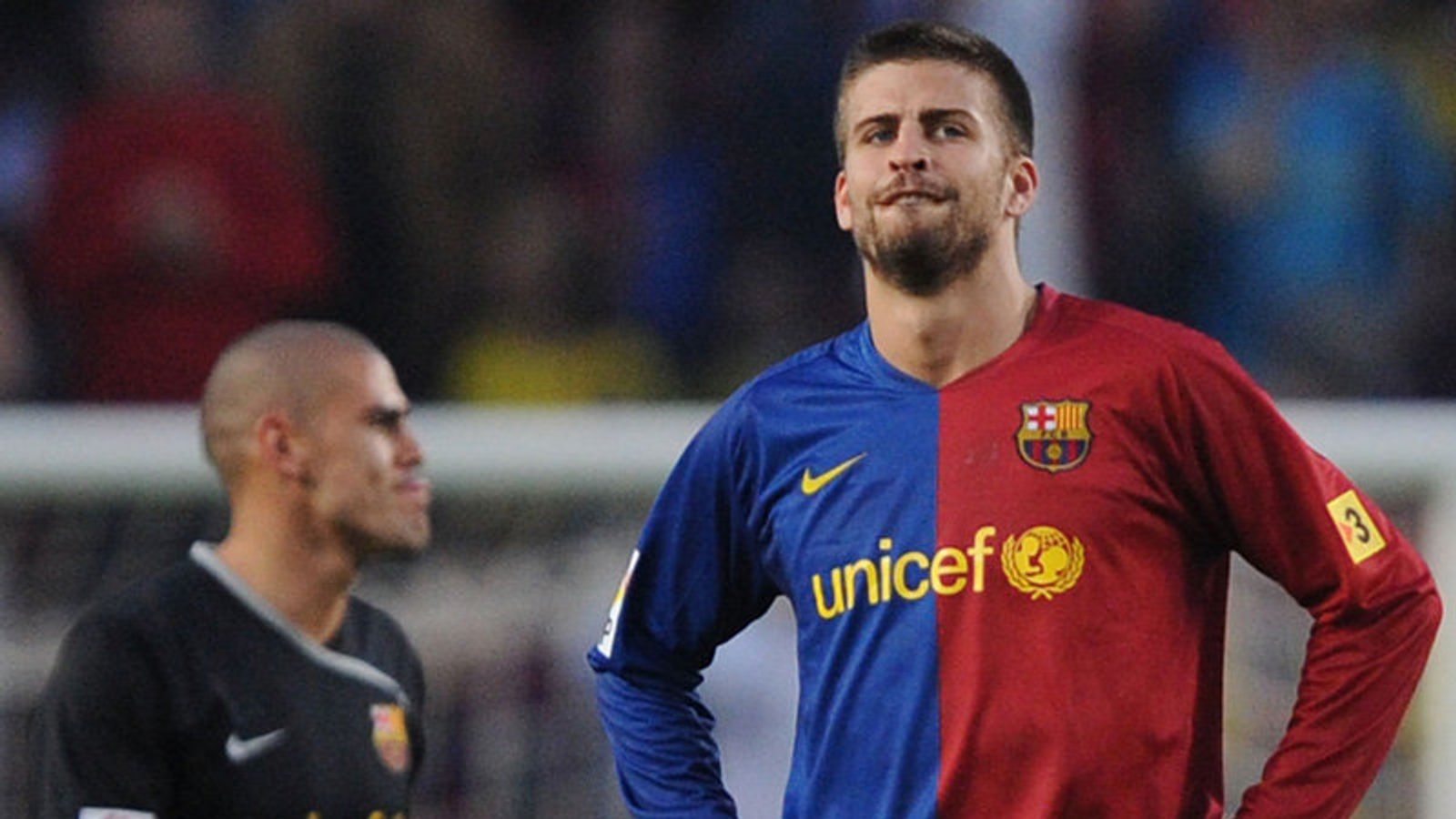 Fergie praise for Pique | Football News | Sky Sports
