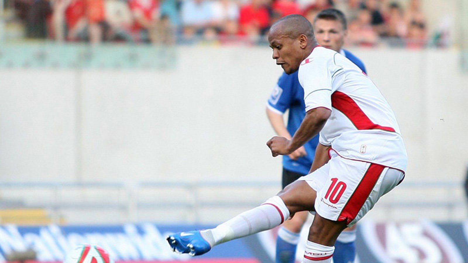 Earnshaw earns Wales win | Football News | Sky Sports