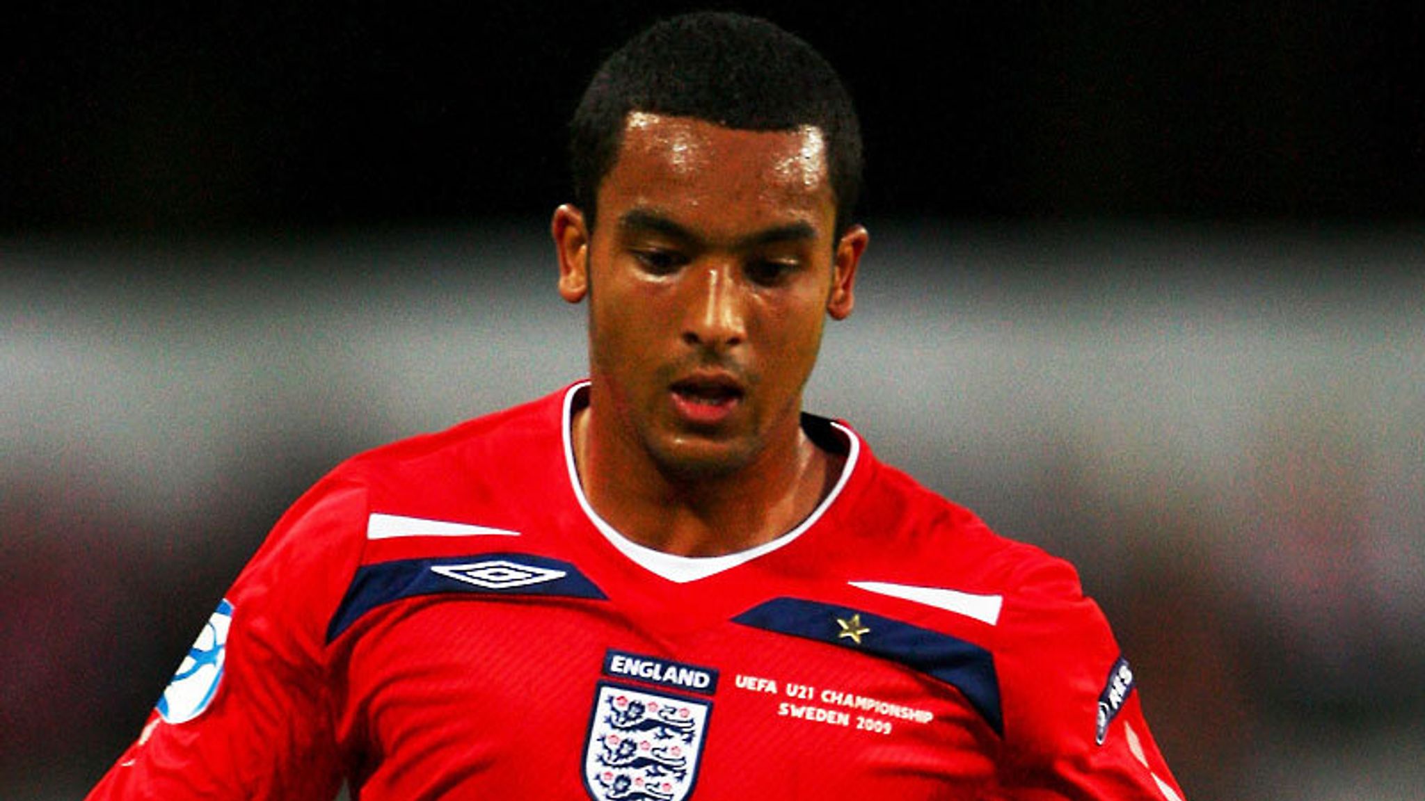 Wenger to rest Walcott | Football News | Sky Sports