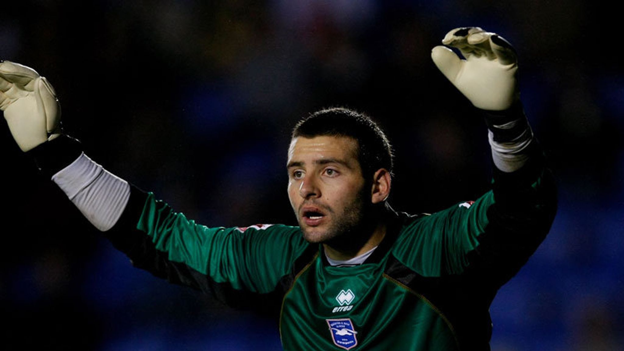 Glovers snap up Sullivan | Football News | Sky Sports