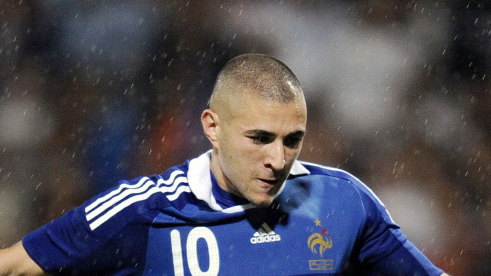 Lyon - Benzema could join United | Football News | Sky Sports