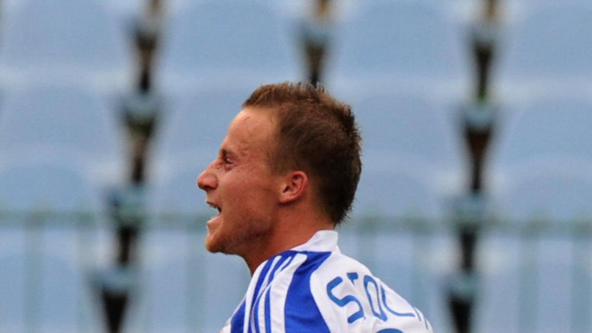 Blues aim to keep Stoch | Football News | Sky Sports