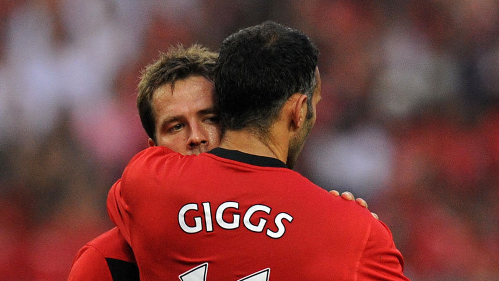 Giggs hails Owen | Football News | Sky Sports