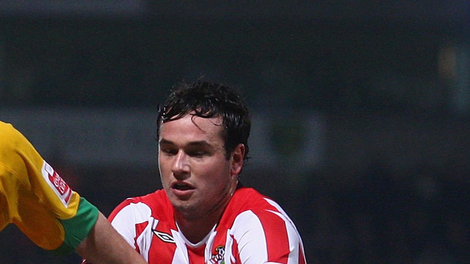 Vale bring in Molyneux | Football News | Sky Sports