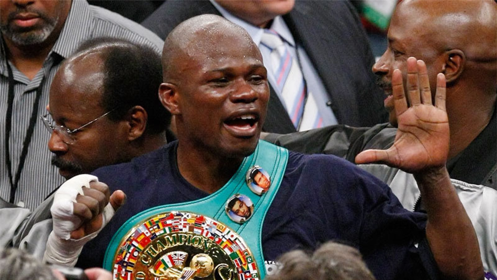 Hundreds turn out for Forrest | Boxing News | Sky Sports