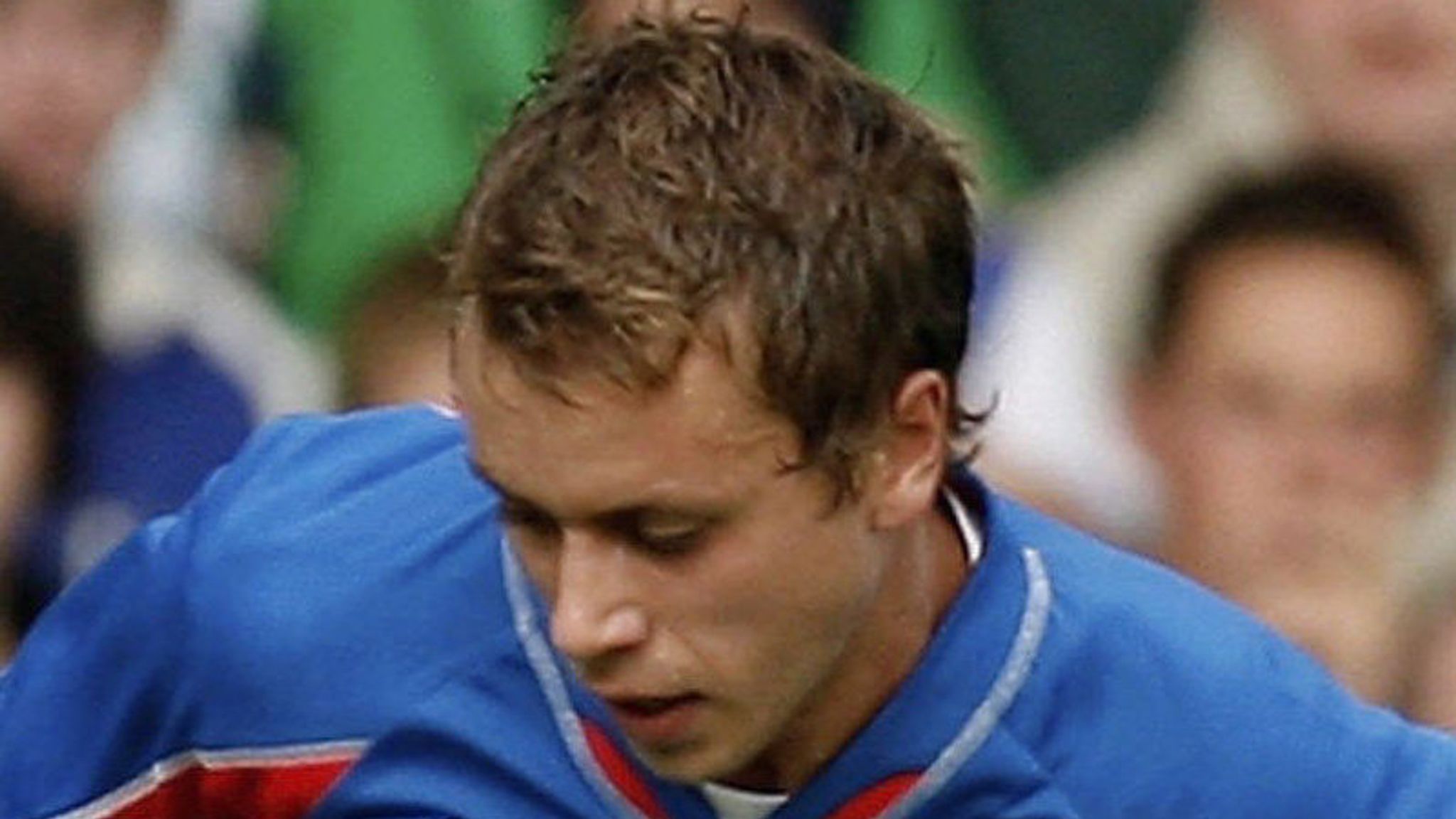 Arnason arrives at Pilgrims | Football News | Sky Sports