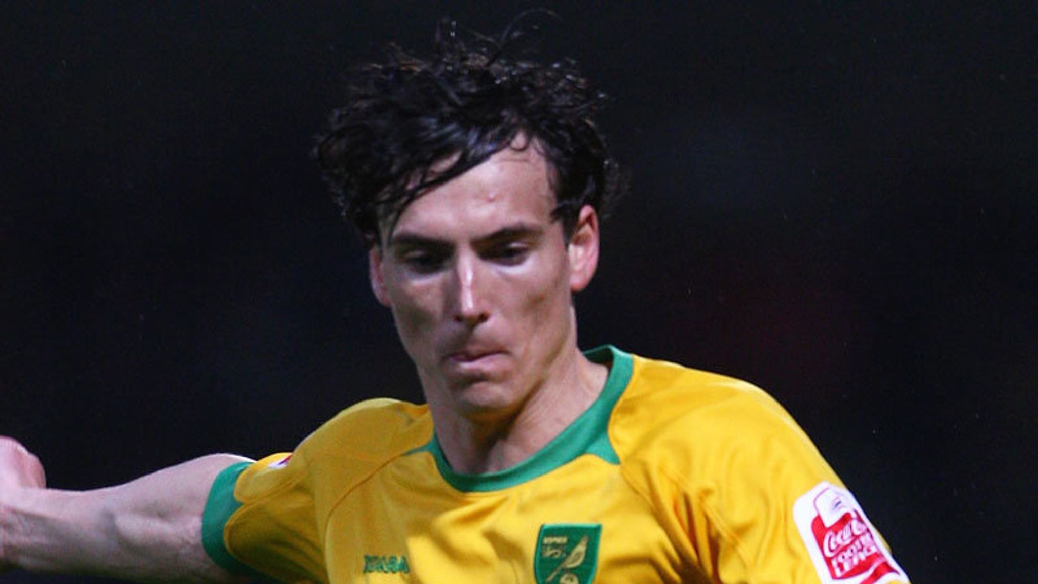 Gow heads to Hibs | Football News | Sky Sports