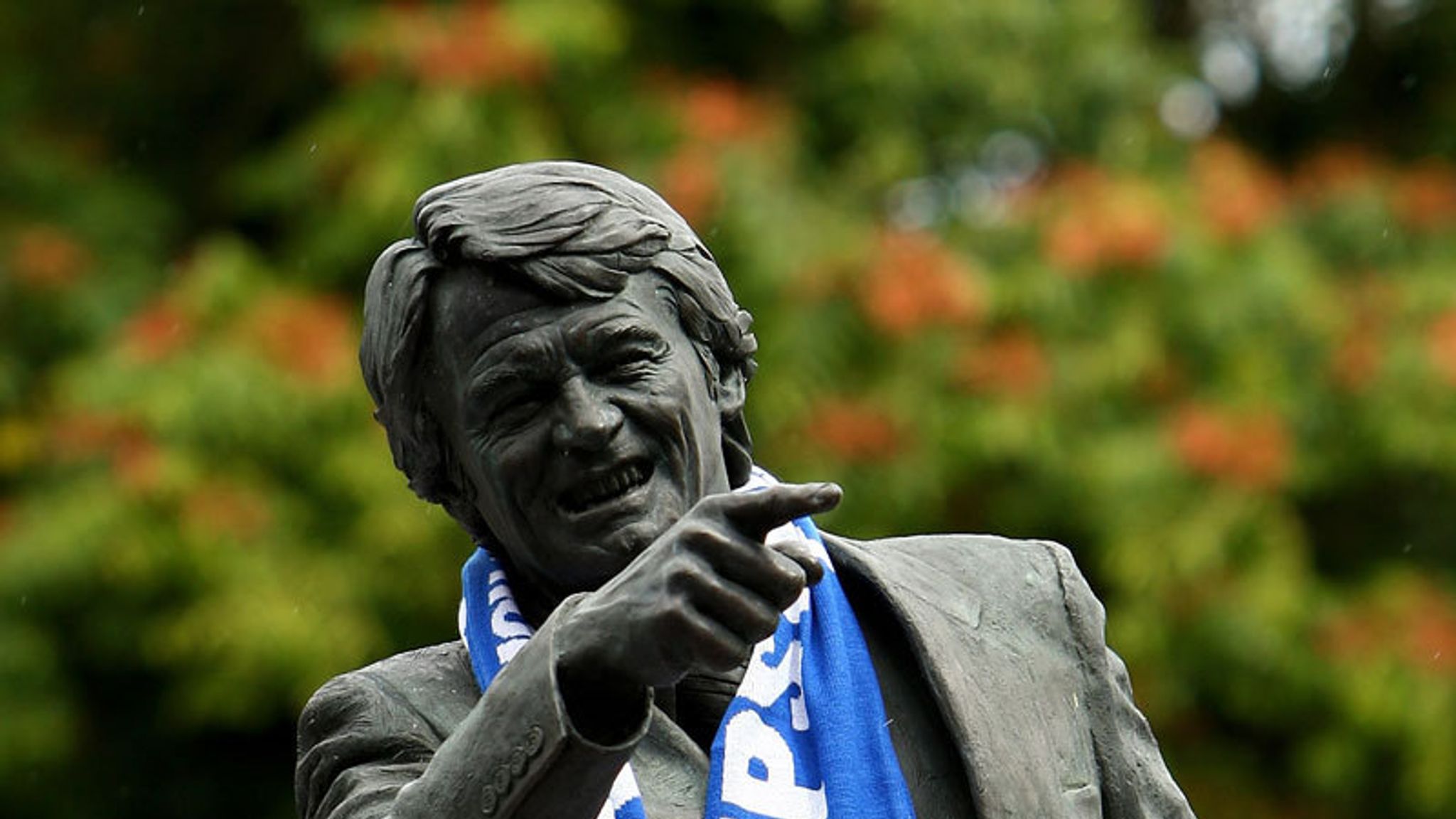 Ipswich to honour Robson | Football News | Sky Sports