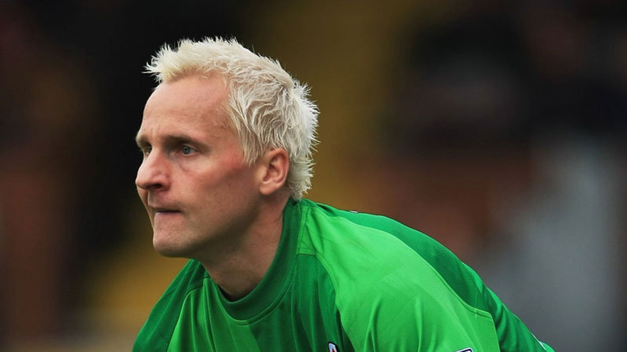 Pompey sign keeper Niemi | Football News | Sky Sports