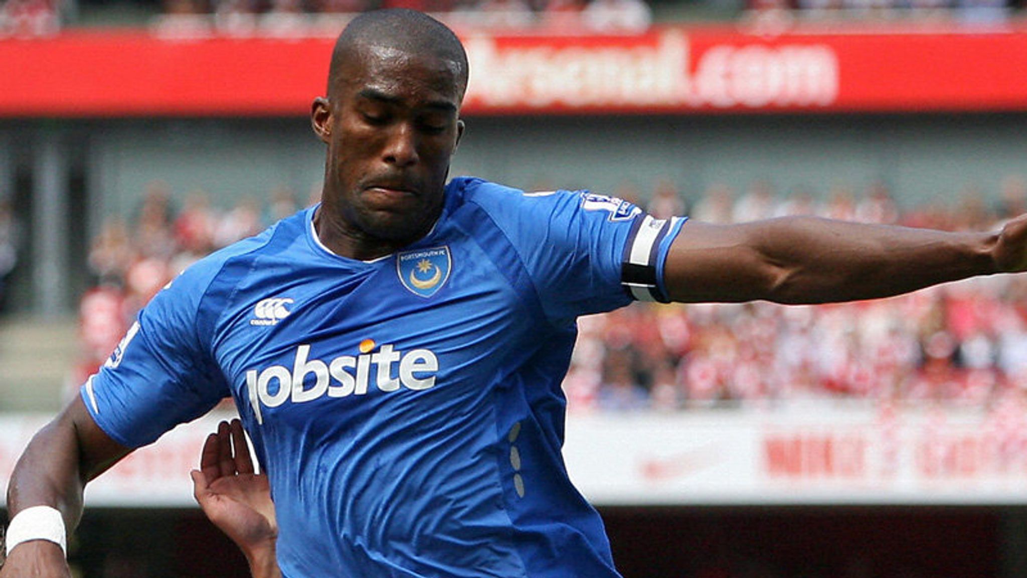Everton agree Distin fee | Football News | Sky Sports