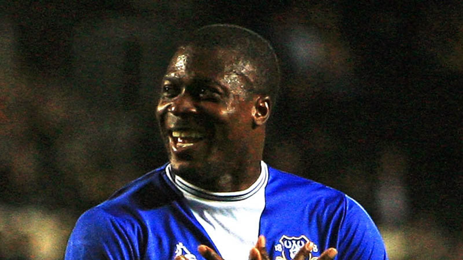 Moyes issues Yakubu warning | Football News | Sky Sports