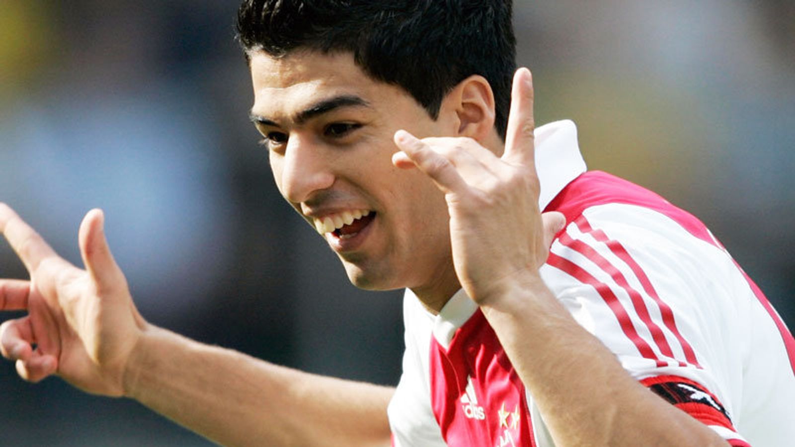 Suarez happy to stay put | Football News | Sky Sports