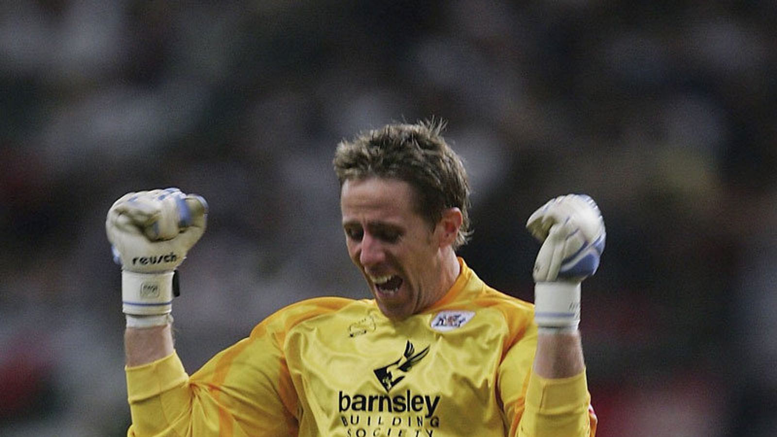 Mariners take early bath | Football News | Sky Sports