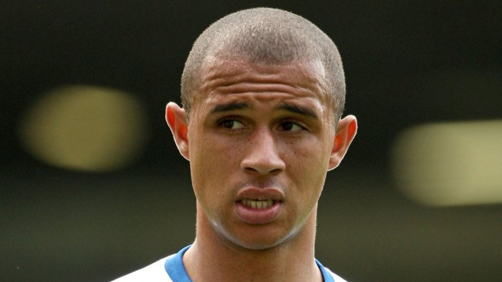 Vincent to have knee scan | Football News | Sky Sports