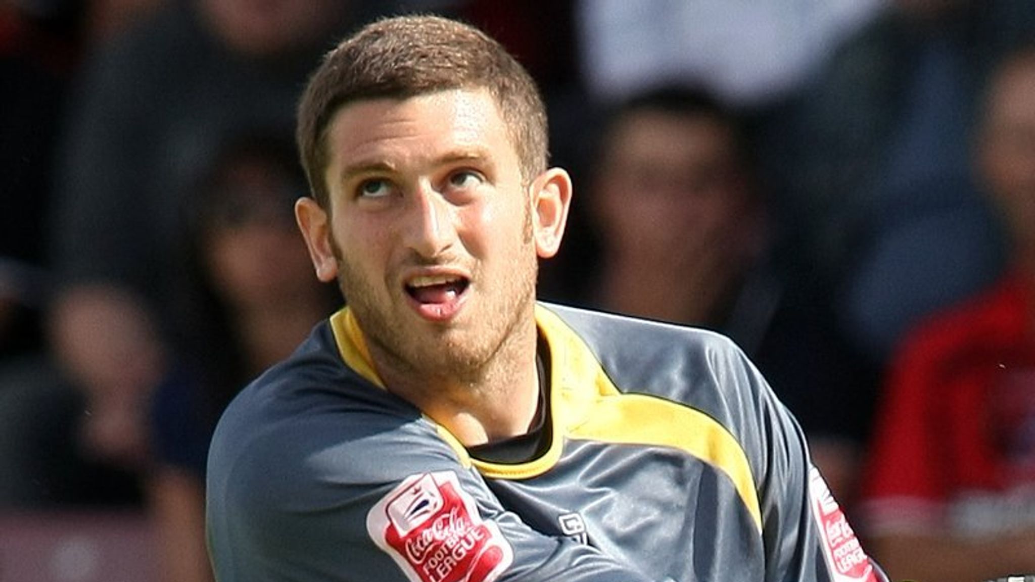 Keeper competition at Dean Court | Football News | Sky Sports