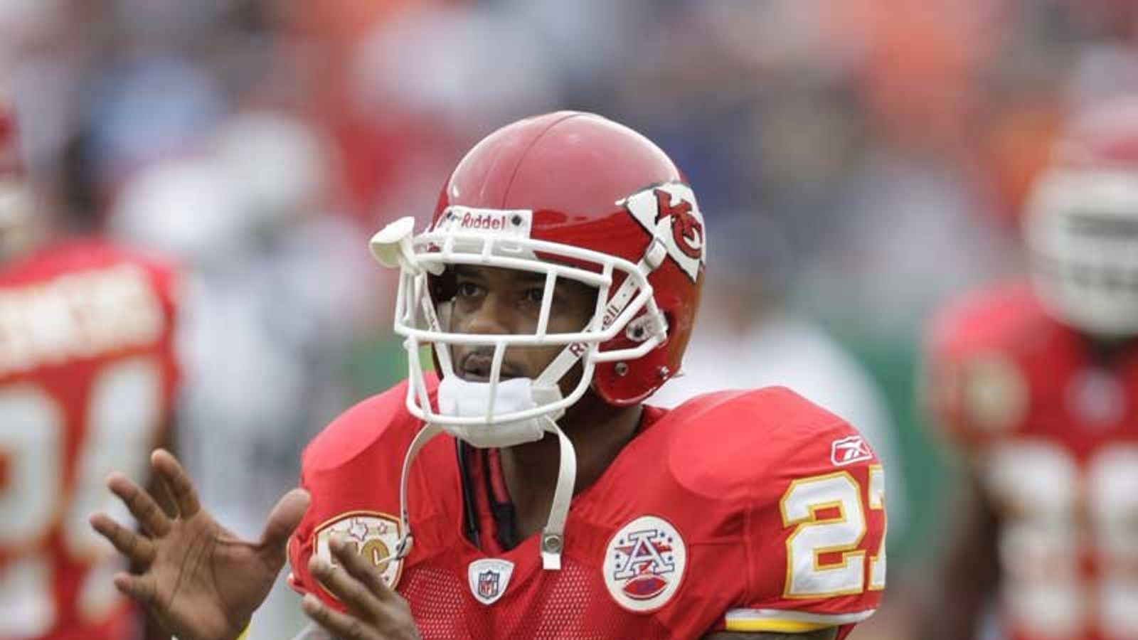 No takers for LJ | NFL News | Sky Sports